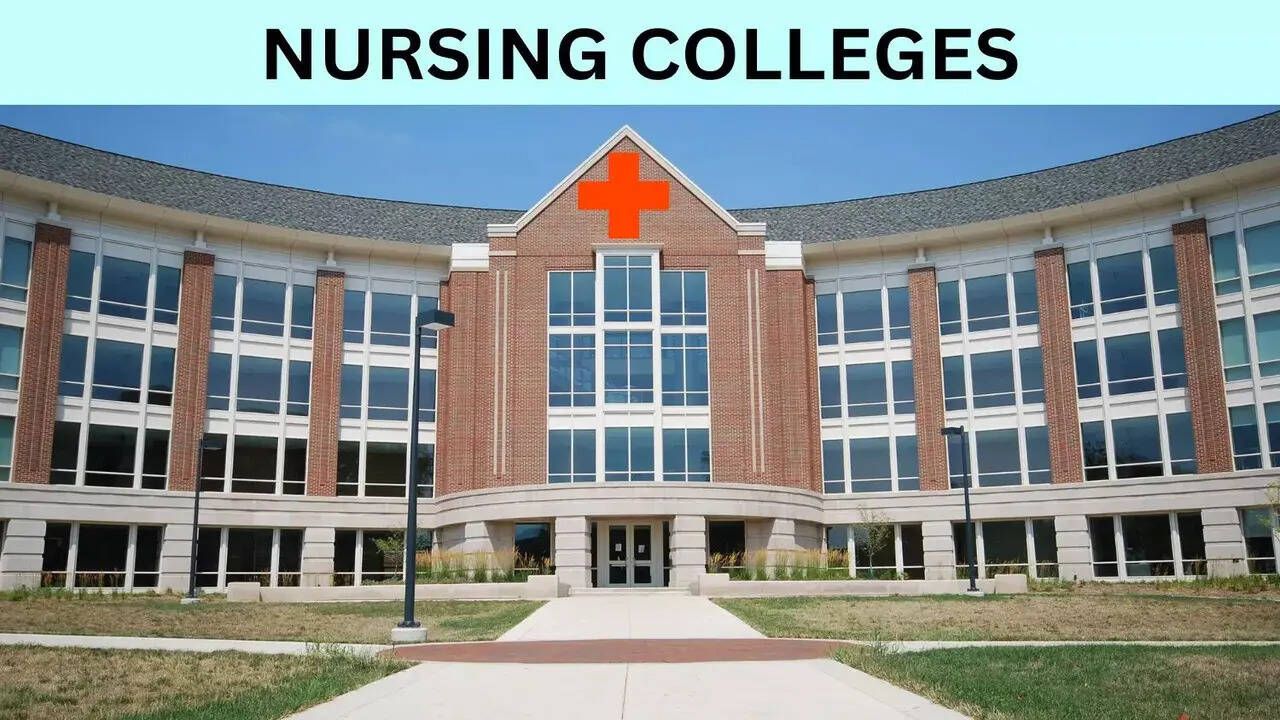 Best Colleges Offering Nursing Courses to 12th Pass Students | UniList